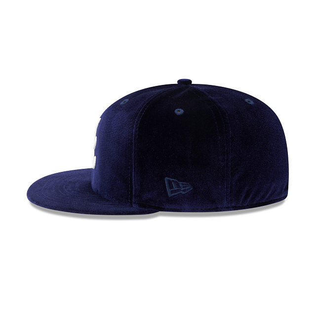 New Era Atlanta Braves Velvet 59FIFTY Fitted Hat