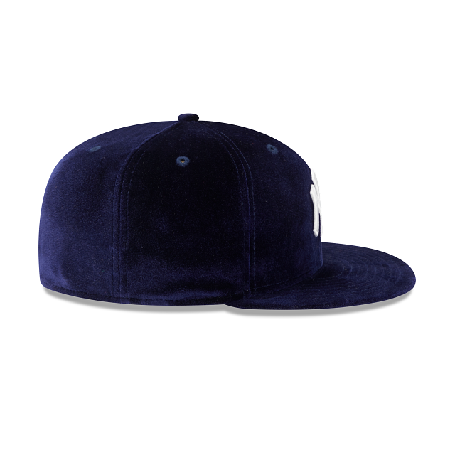 New Era New York Yankees Velvet 59FIFTY Fitted Hat