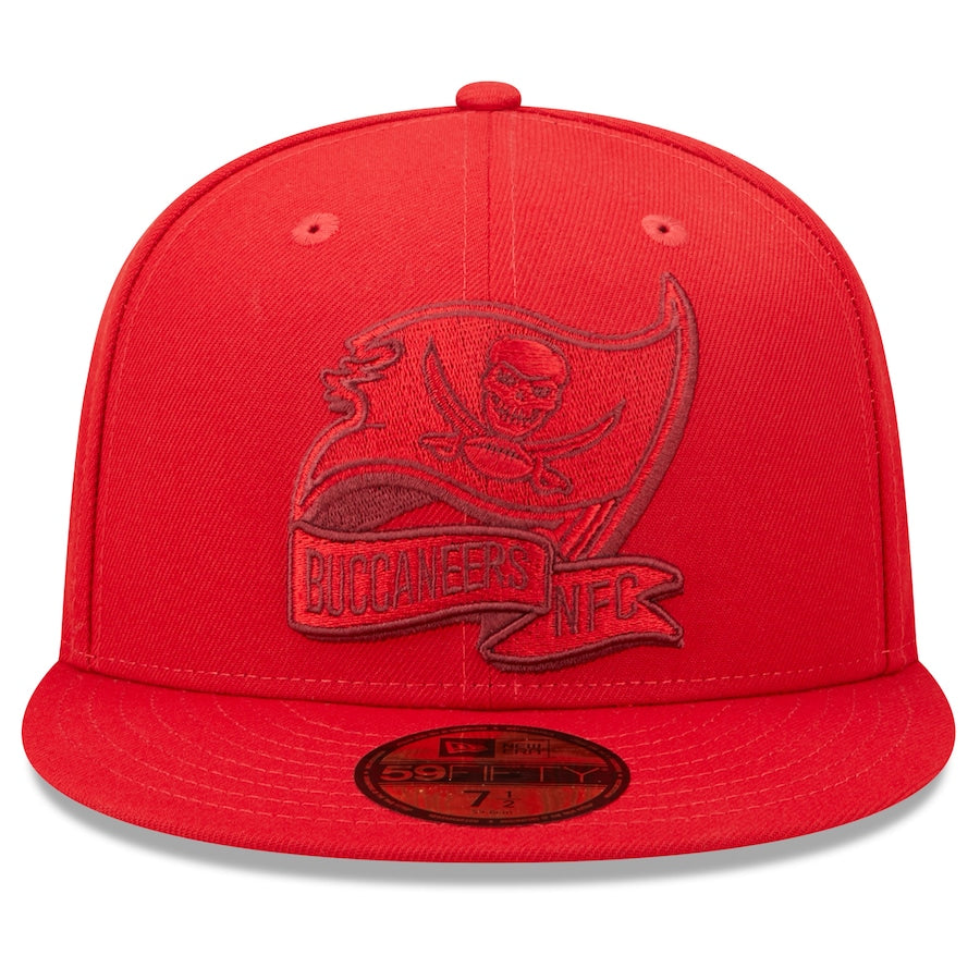 New Era Tampa Bay Buccaneers Red Tonal 2022 Sideline 59FIFTY Fitted Hat