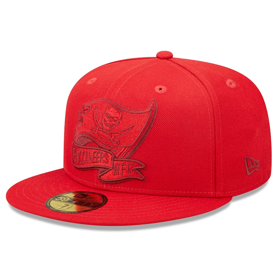 New Era Tampa Bay Buccaneers Red Tonal 2022 Sideline 59FIFTY Fitted Hat
