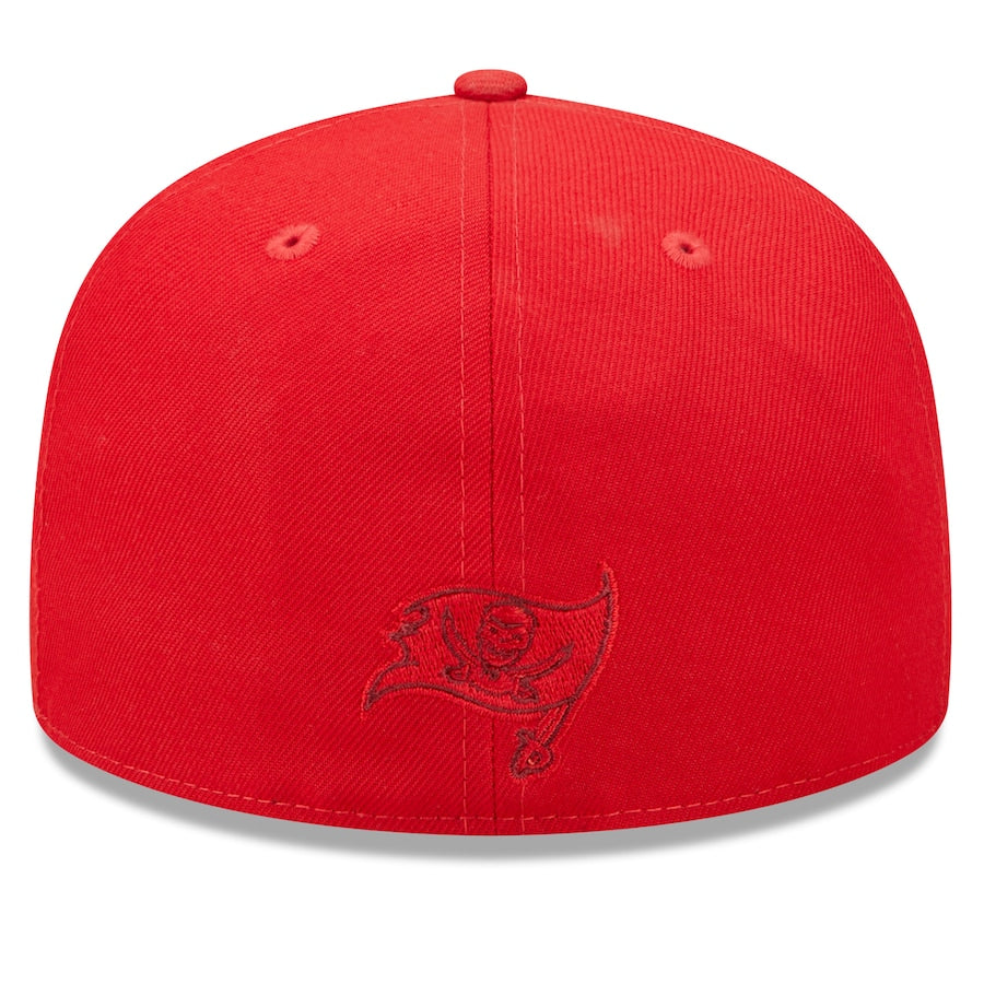 New Era Tampa Bay Buccaneers Red Tonal 2022 Sideline 59FIFTY Fitted Hat